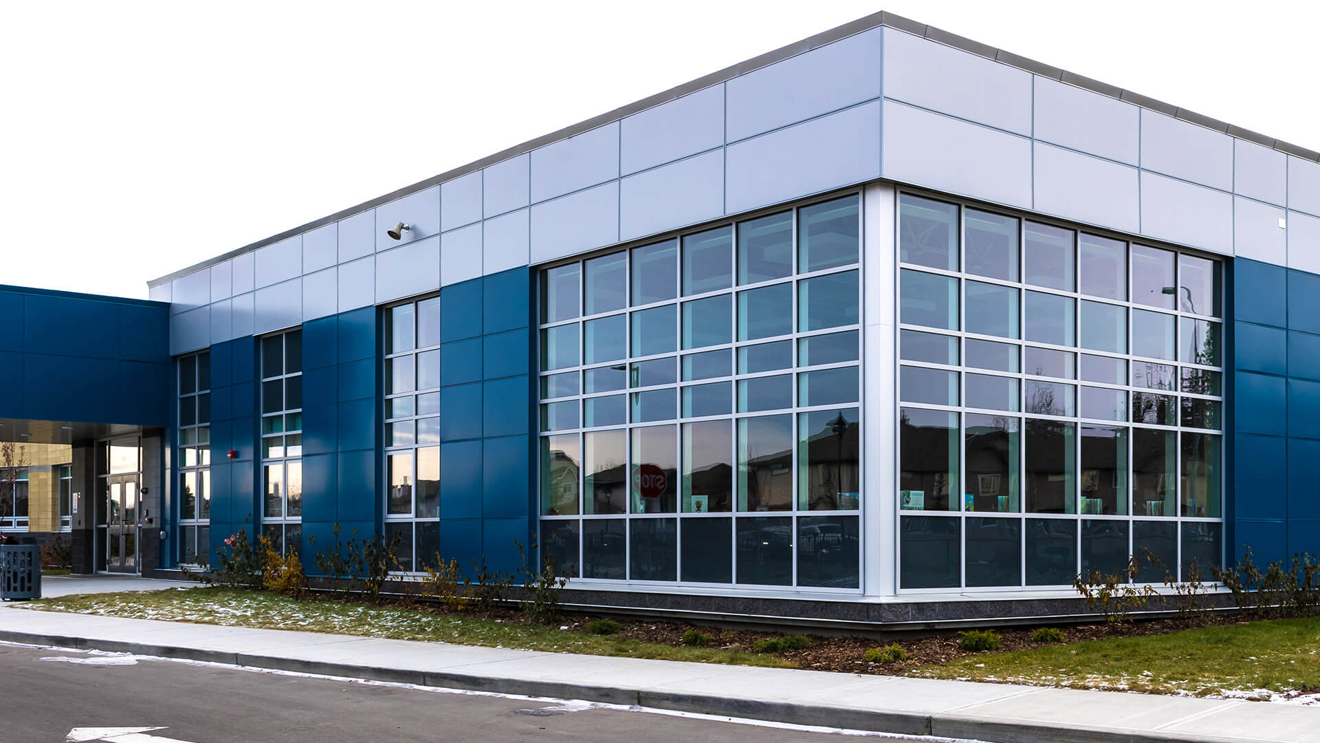 Roberta Macadams School Edmonton - AL13®