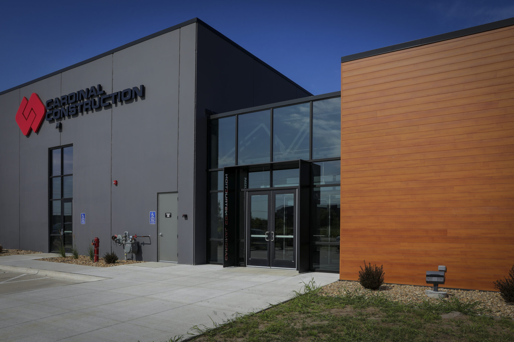 Cardinal Office & Warehouse - AL13®